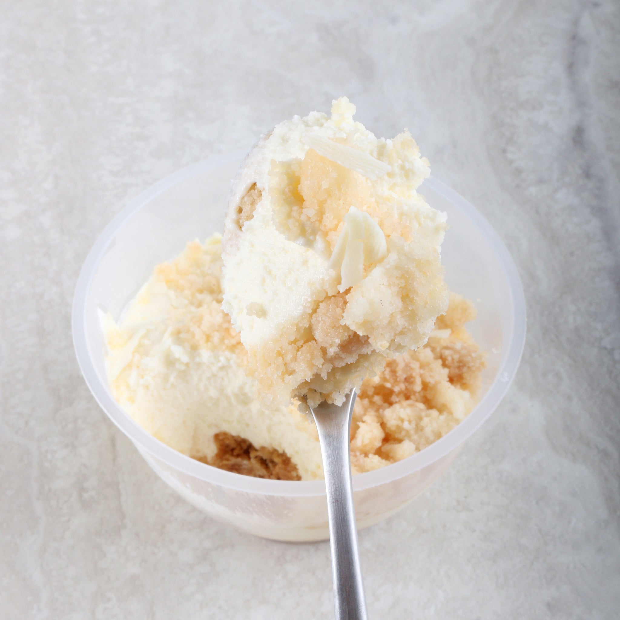 White Chocolate Yoghurt Crumble Cup – Catering & Party Food